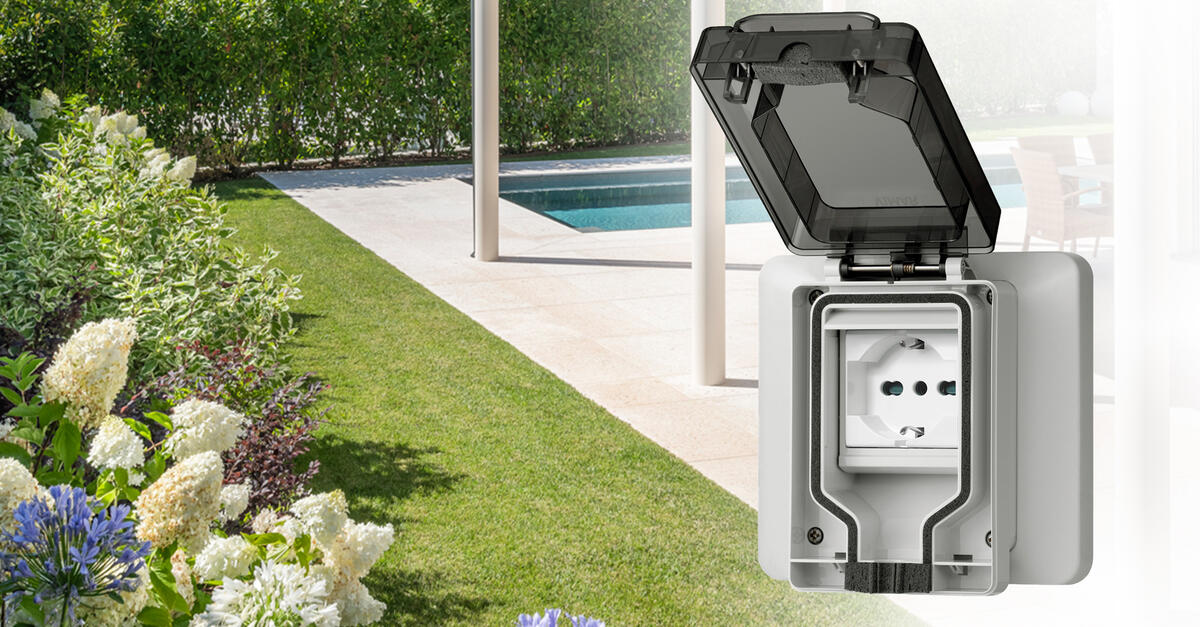 Isoset. IP55 and IP66 watertight enclosures.